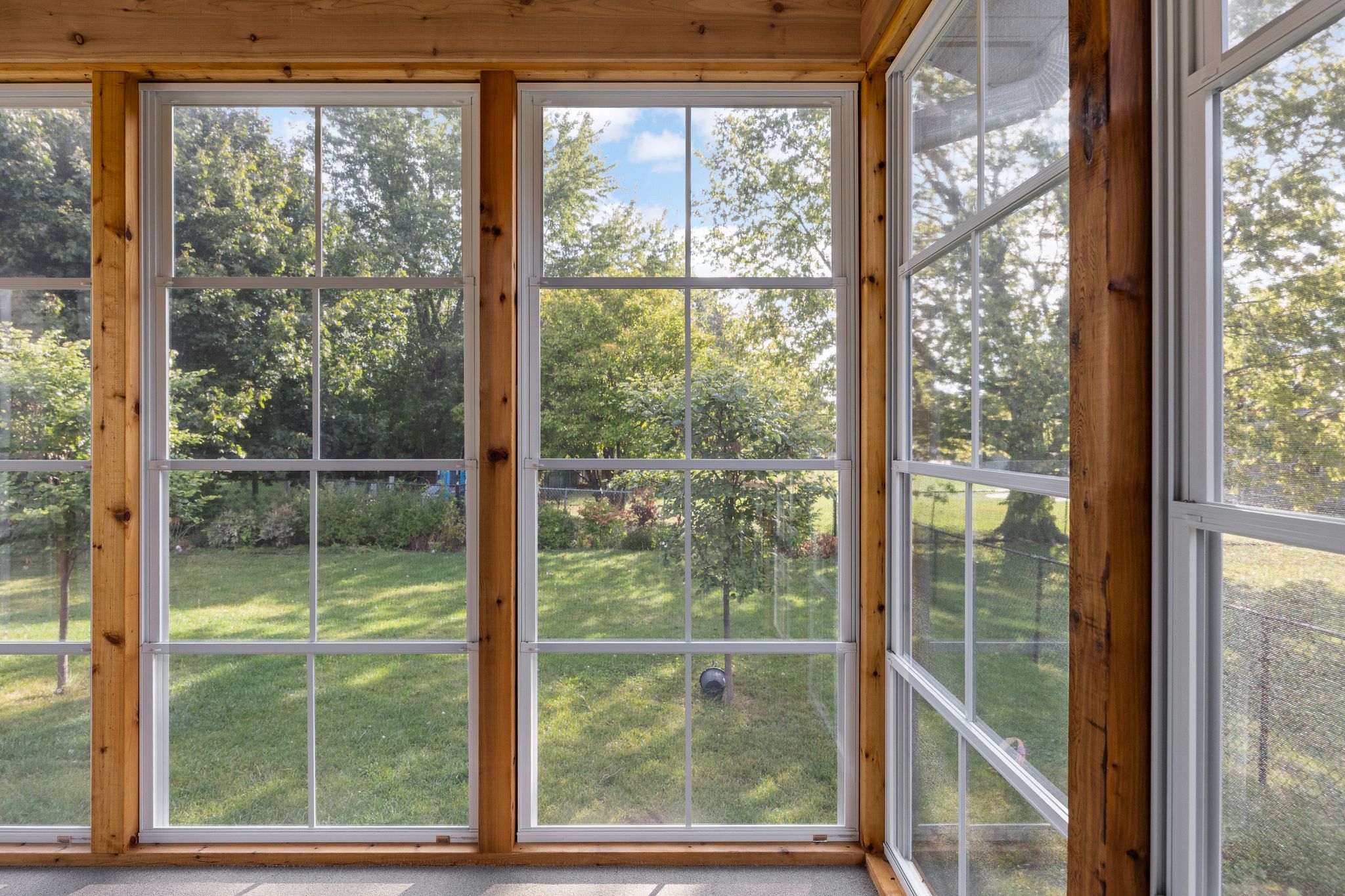 Benefits to Owning Eze-Breeze Windows in Iowa - Skogman Remodeling and ...